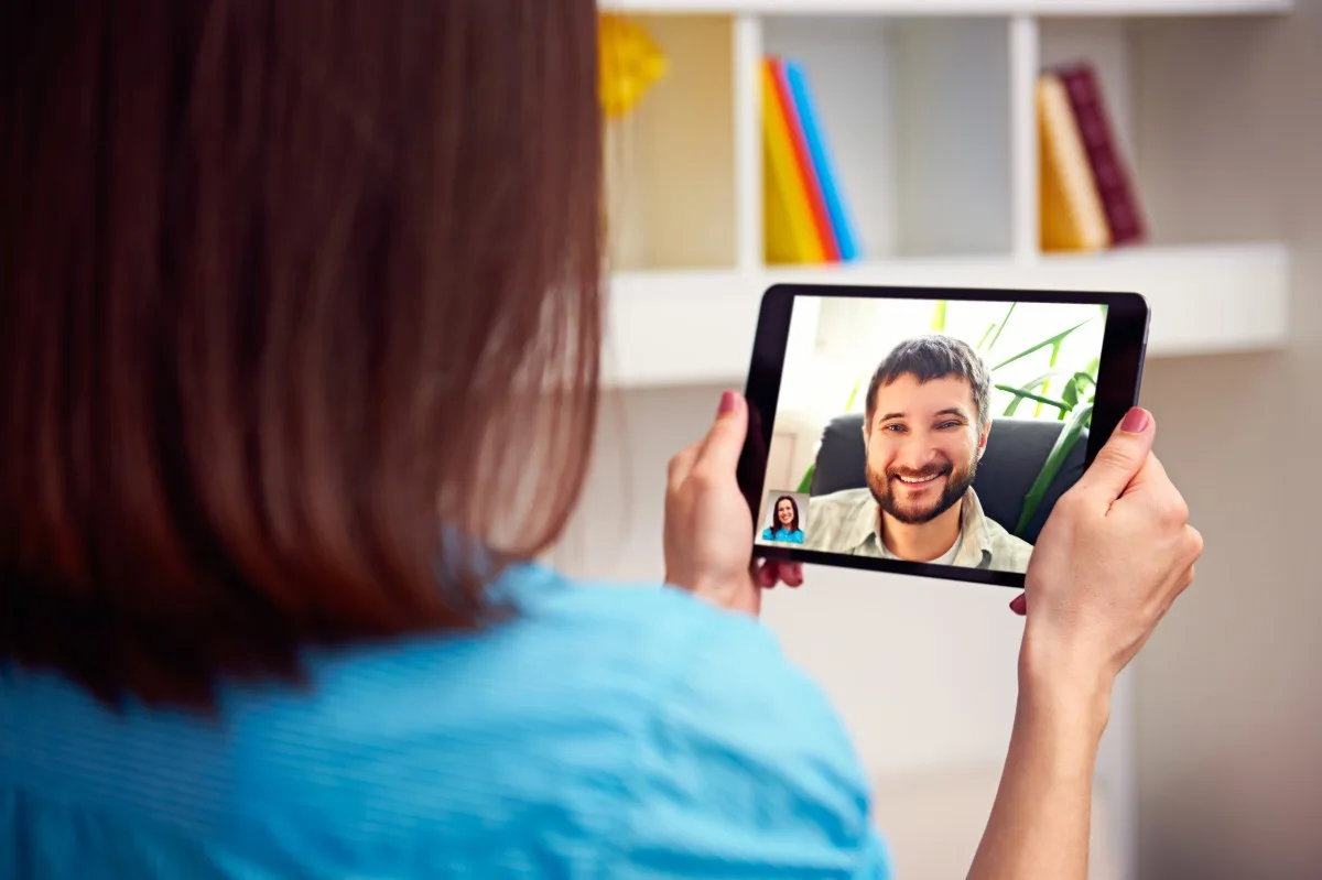 6 serviços de bate-papo por vídeo mais seguros e fáceis de usar | Suki Desu