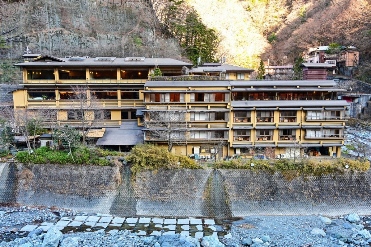 Nishiyama onsen keiunkan - le plus vieil hôtel du monde | Suki Desu