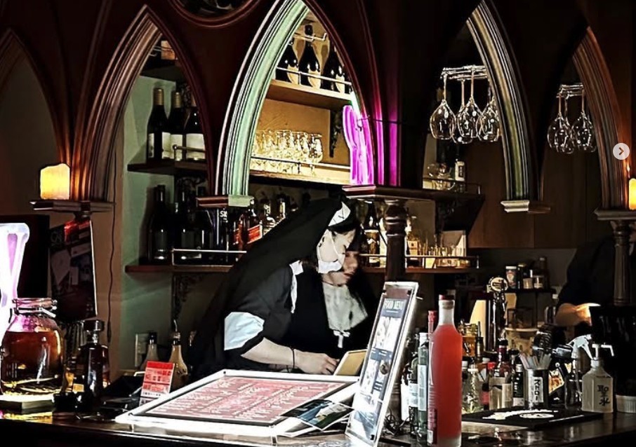 The church bar - the church boat of Japan | Suki Desu